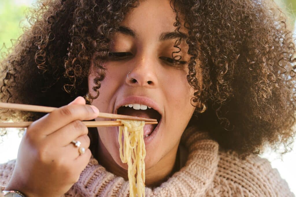 Cultura pop no ramen: fãs de anime e mangá e o mercado de ramen